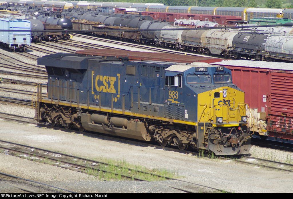 CSX 983